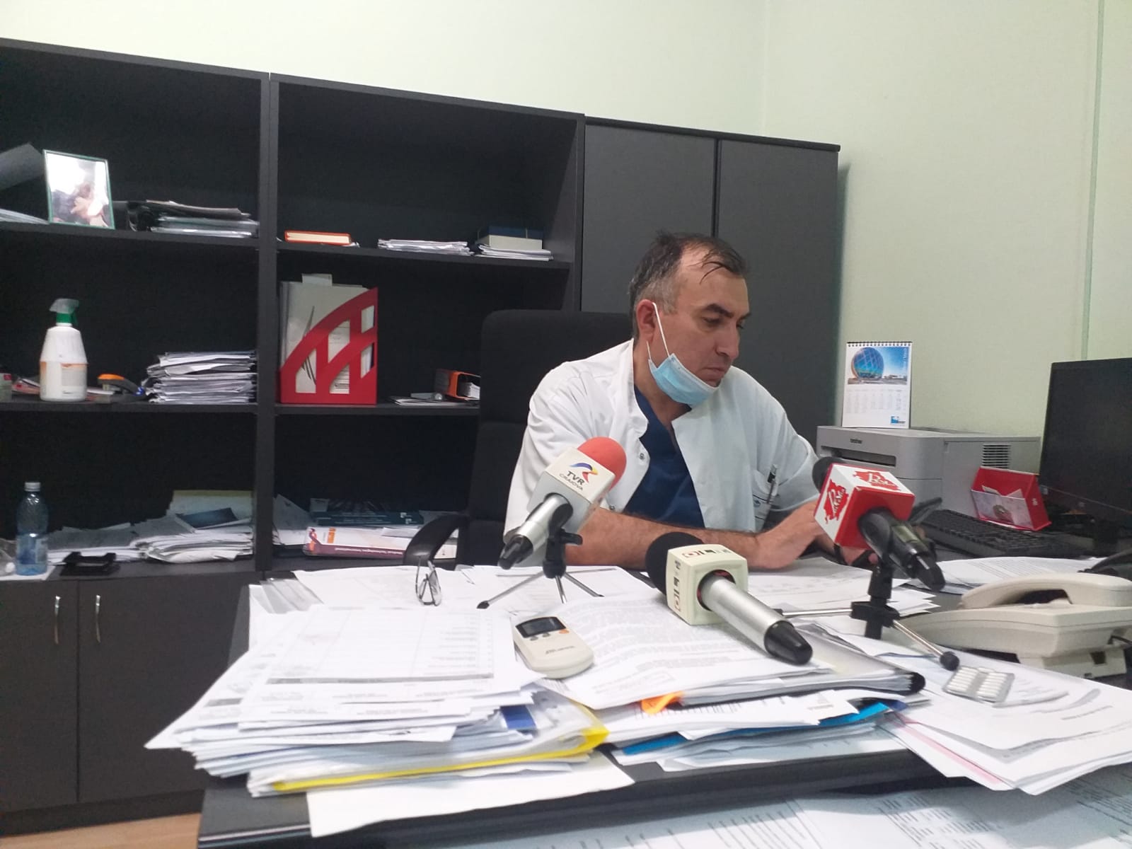 Directorul medical al Spitalului Slatina, doctorul Radu Ene: „Nu au ...